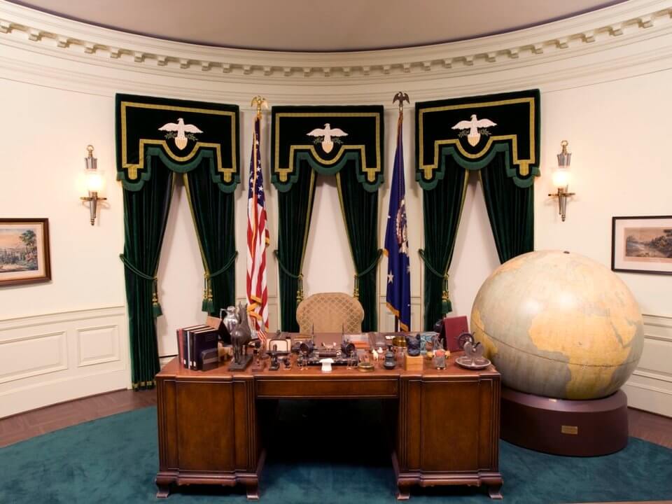 Photos: These are the Oval Office Designs for the Past 14 Presidents