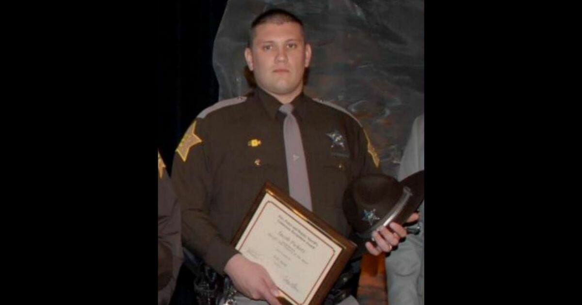 Wife of Slain Officer Confronts Killer in Court, Reads Emotional Victim ...