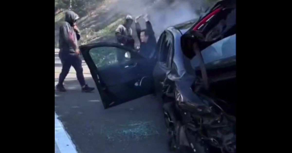 Chaos in California: Thieves Run Car Off Highway in Broad Daylight ...