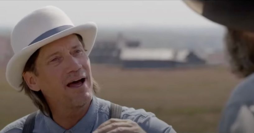 'Miracle in East Texas' Tells True Story of Two Con-Men Who ...