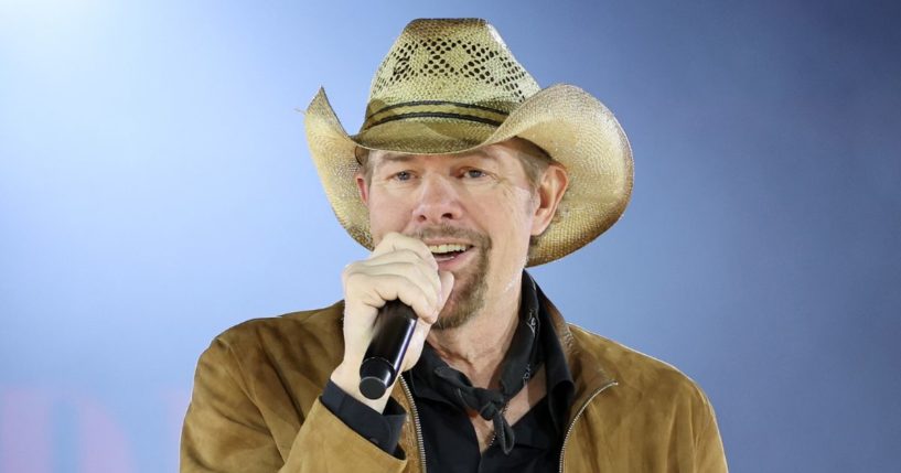 Watch: Toby Keith Ended His Final Concert with an Ode to America and a ...