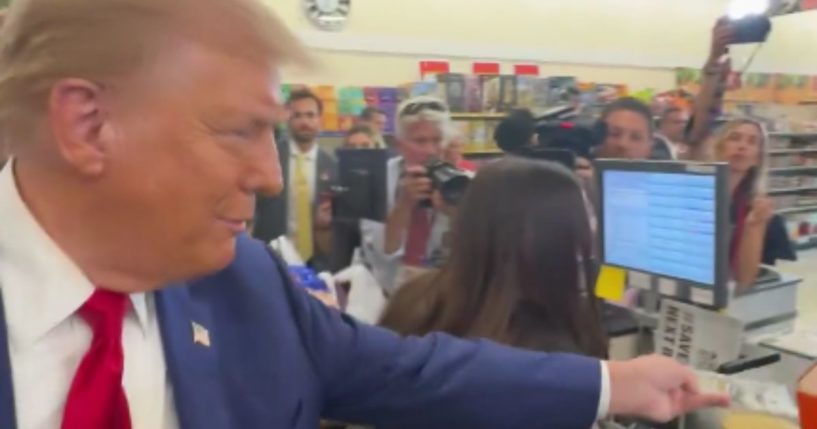 Watch: Trump Helps Mom Pay for Her Groceries While at Store, Leaves ...